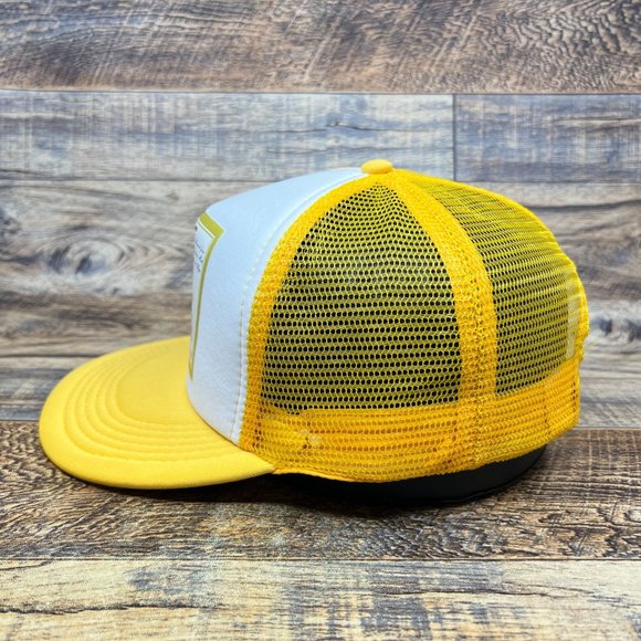 Unbranded | Accessories | Vintage Becks Beer Mens Trucker Hat Gold ...